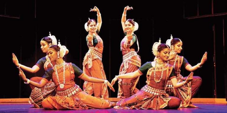 Odissi: The mesmerizing dance of Odisha. Late Kelucharan Mohapatra
